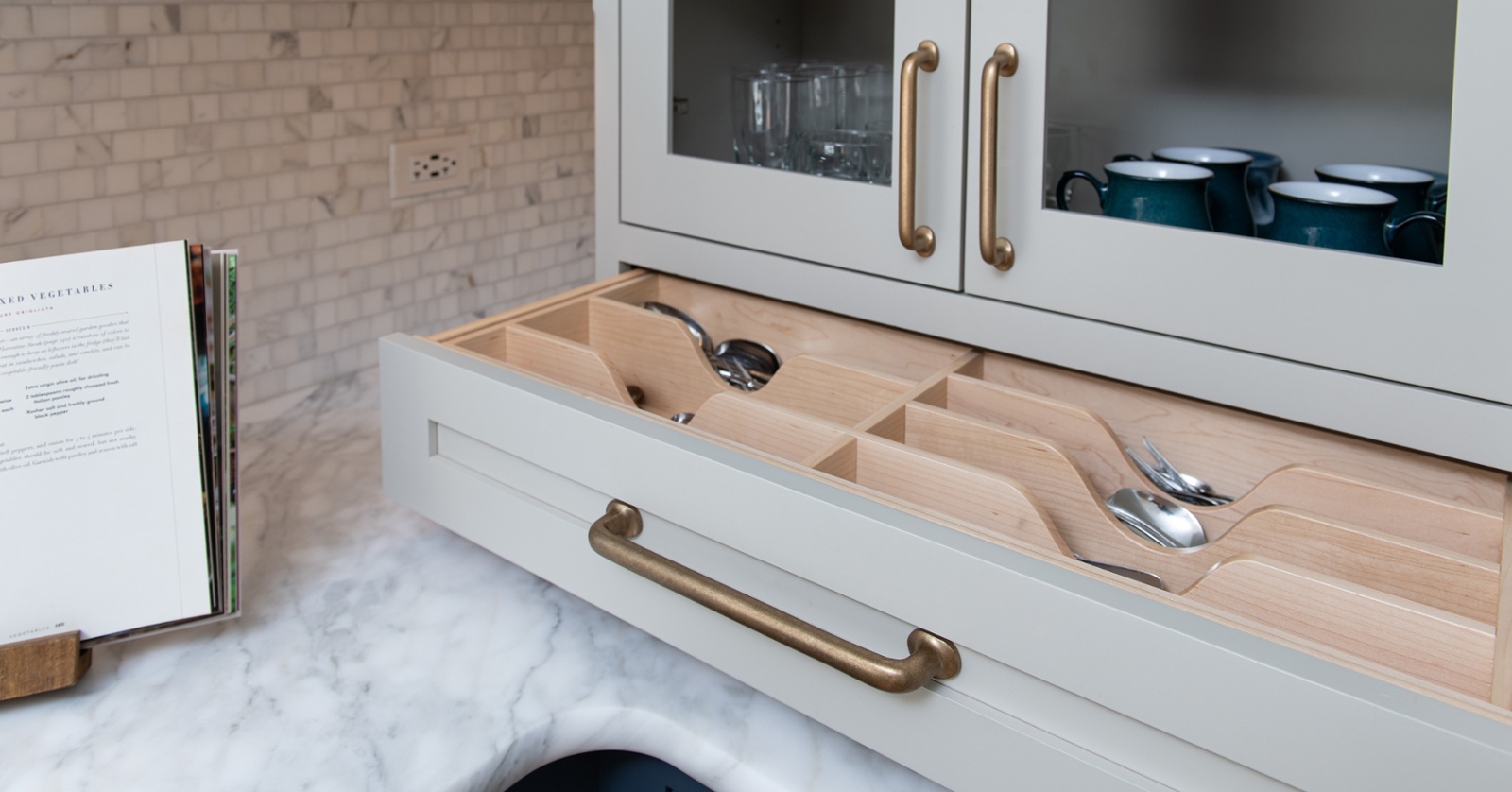 Investing in Custom Cabinetry: A Comprehensive Guide to the Value ...