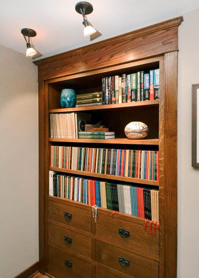 Custom Built-In Bookshelves: Small Space Storage Made Easy